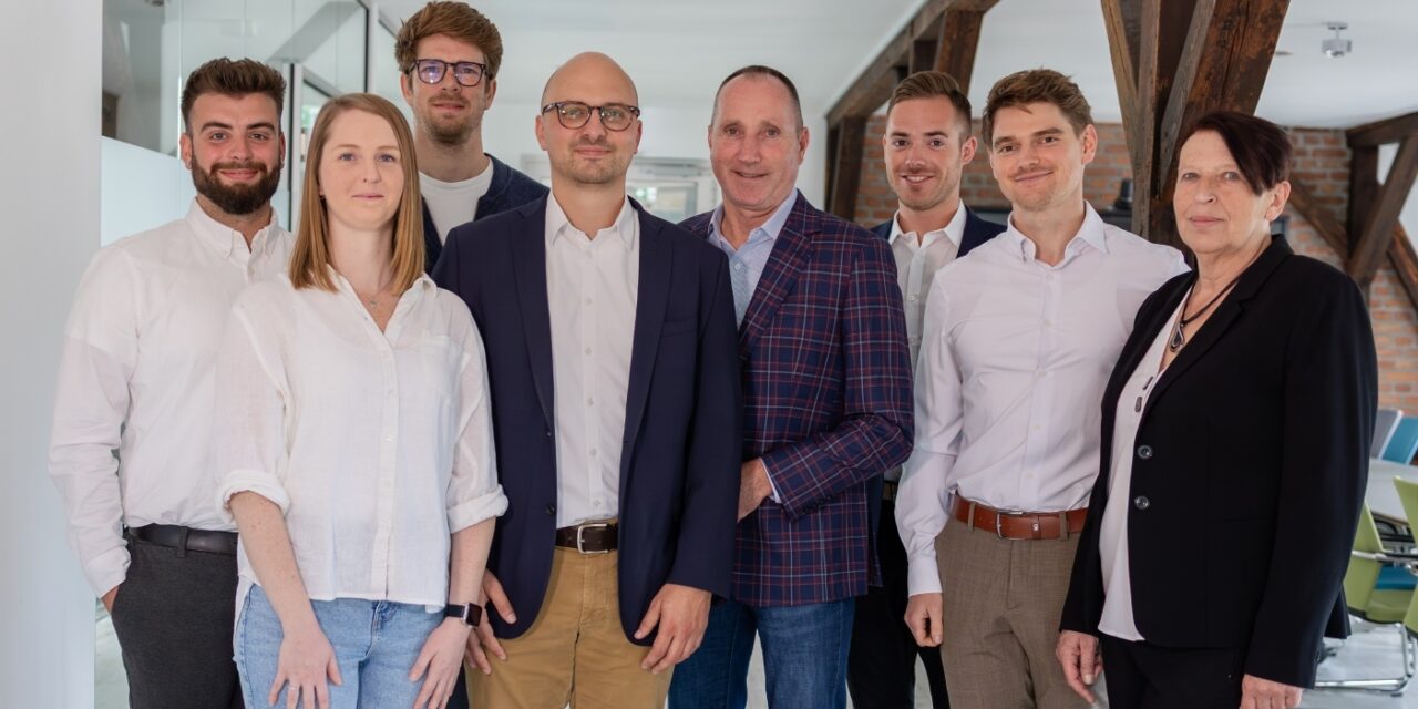 Über uns · Plastship